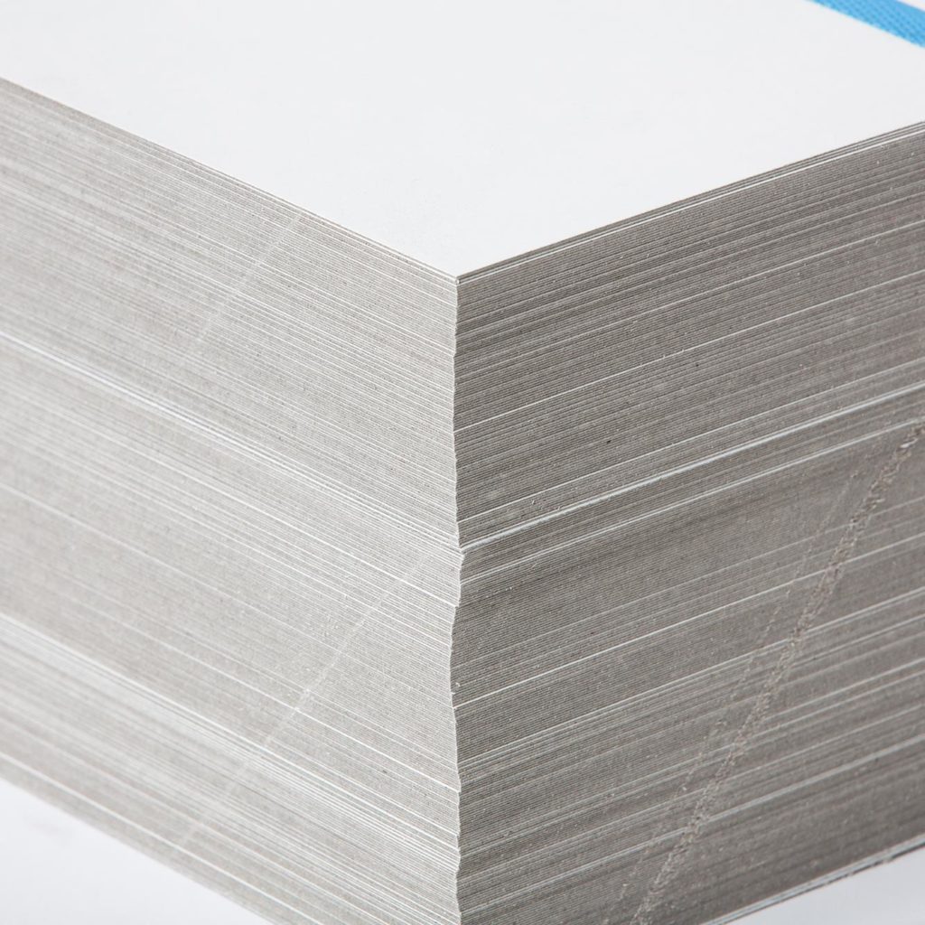 Cardboard stiffener pour textile - GDP Emballages